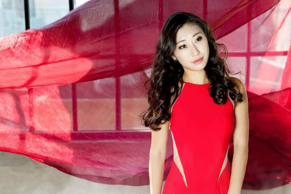 Irina Pak Violinist - Irina Pak